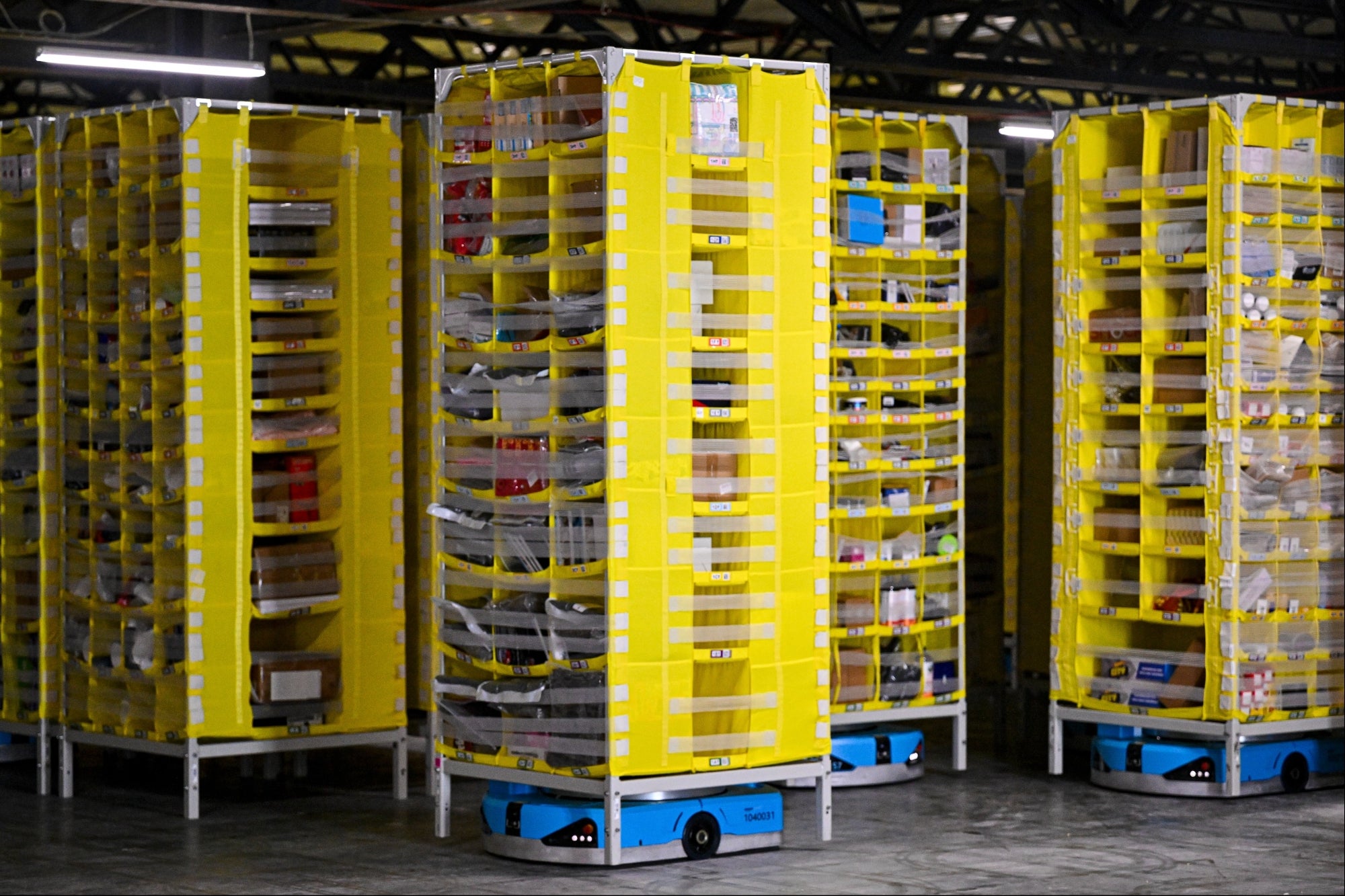 Amazon Aims to Replace 600,000 Future Hires With Robots, According to ...