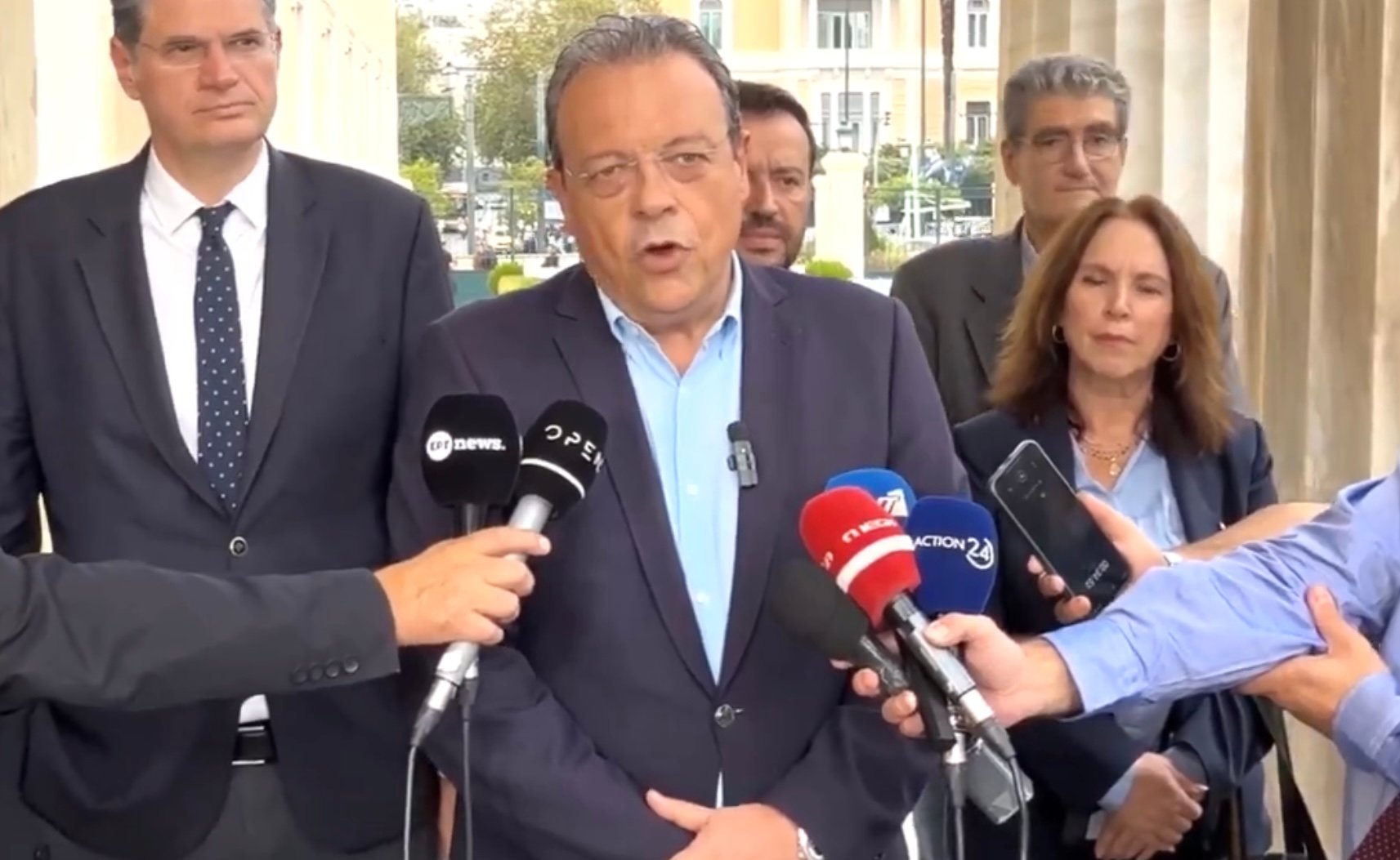 Σωκρατης Φάμελλος: Κλέψατε 12 δισεκατομμύρια πλεόνασμα και ανακοινώσατε ...