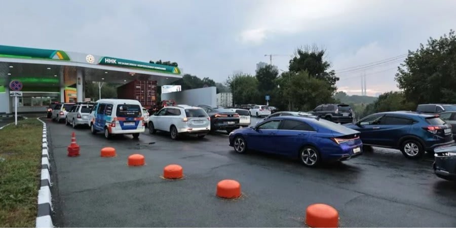 Three Russian regions start rationing gasoline