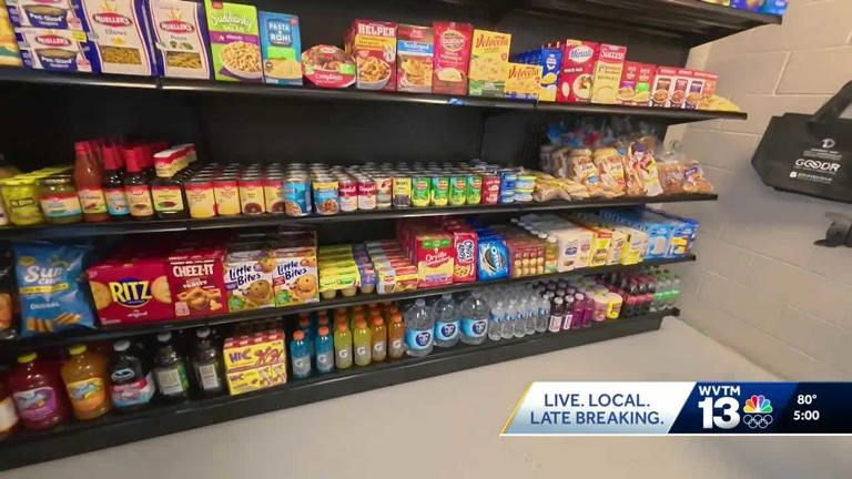 Free grocery store opens for students at Huffman Middle School