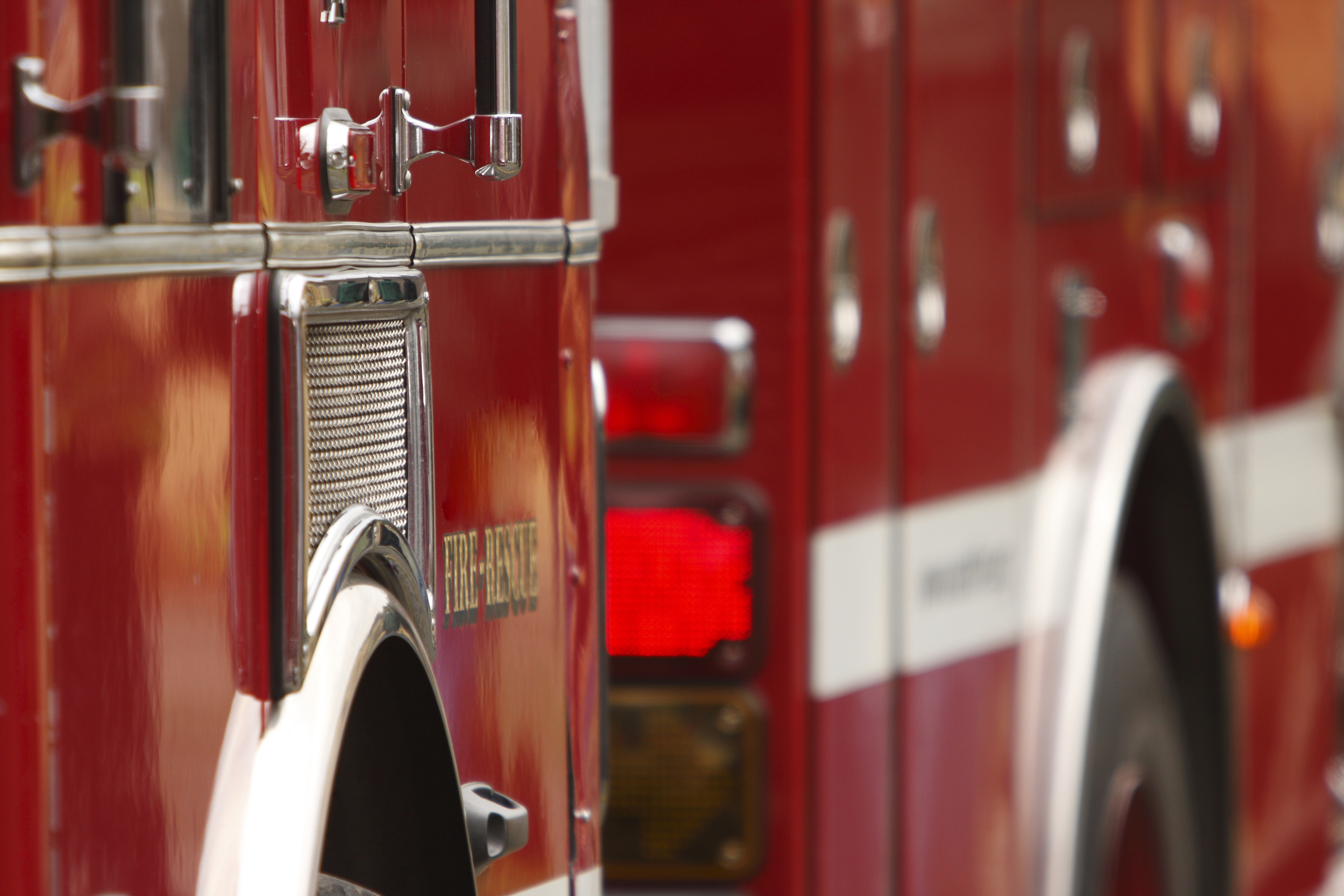 Firefighters respond to cars on fire in Beverly Hospital parking lot