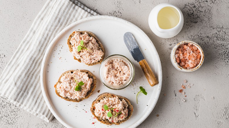 15 Appetizers That Pair Nicely With Martinis