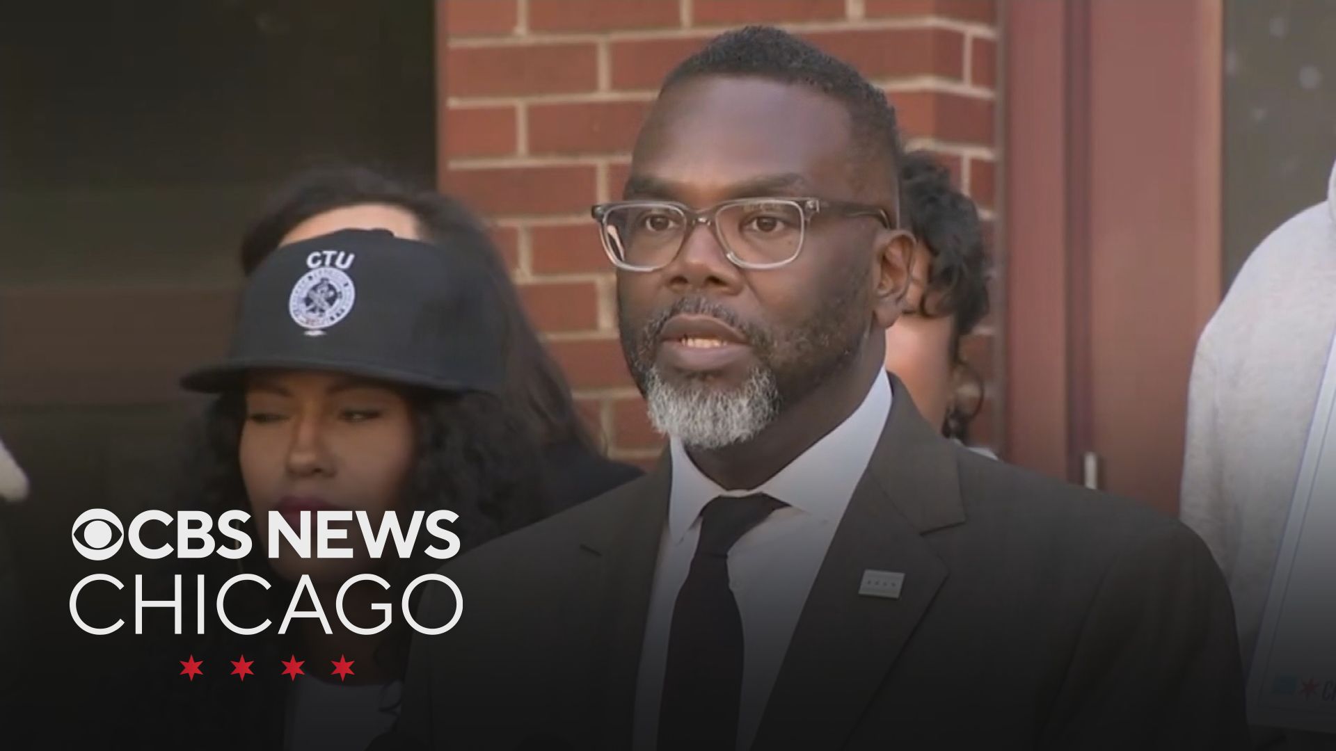 Chicago mayor says it's a "sad state" that Chicago has to sue ...