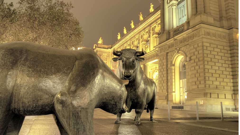 Stock Market Today: Dow Falls But These Blue Chips Buck Drop; These ...