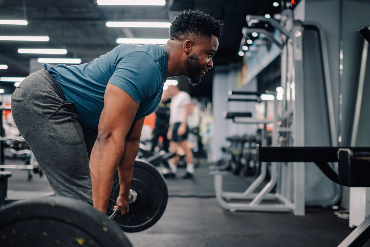 Trainer: These 4 Deadlift Variations Build Muscle and Protect Your Back