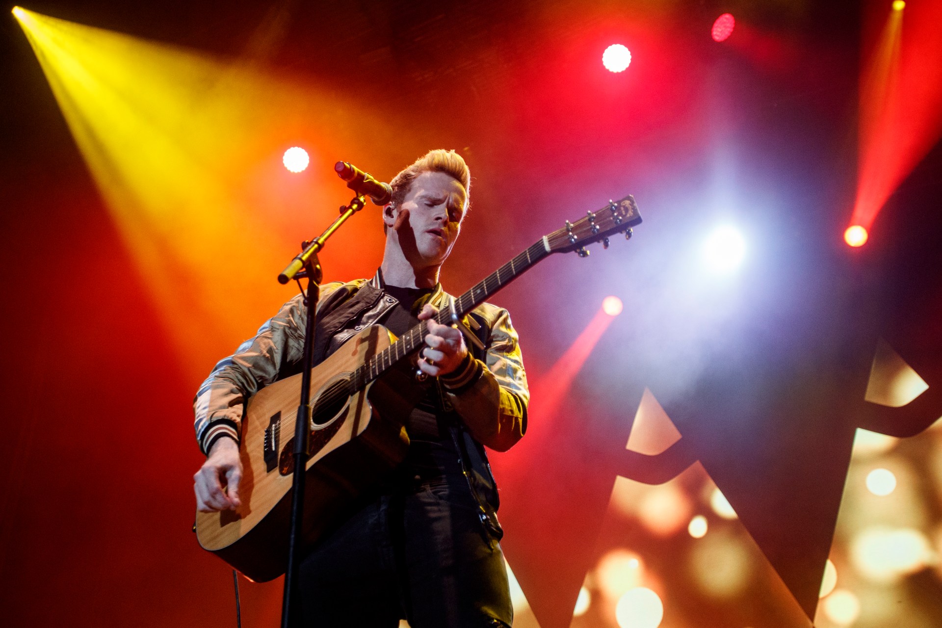 Rock fans mourn as band splits after a decade