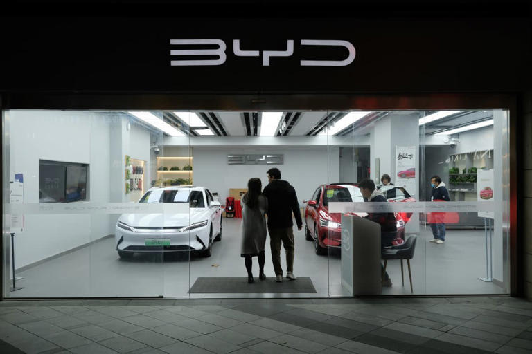 Ford in talks with BYD for its next-gen hybrids