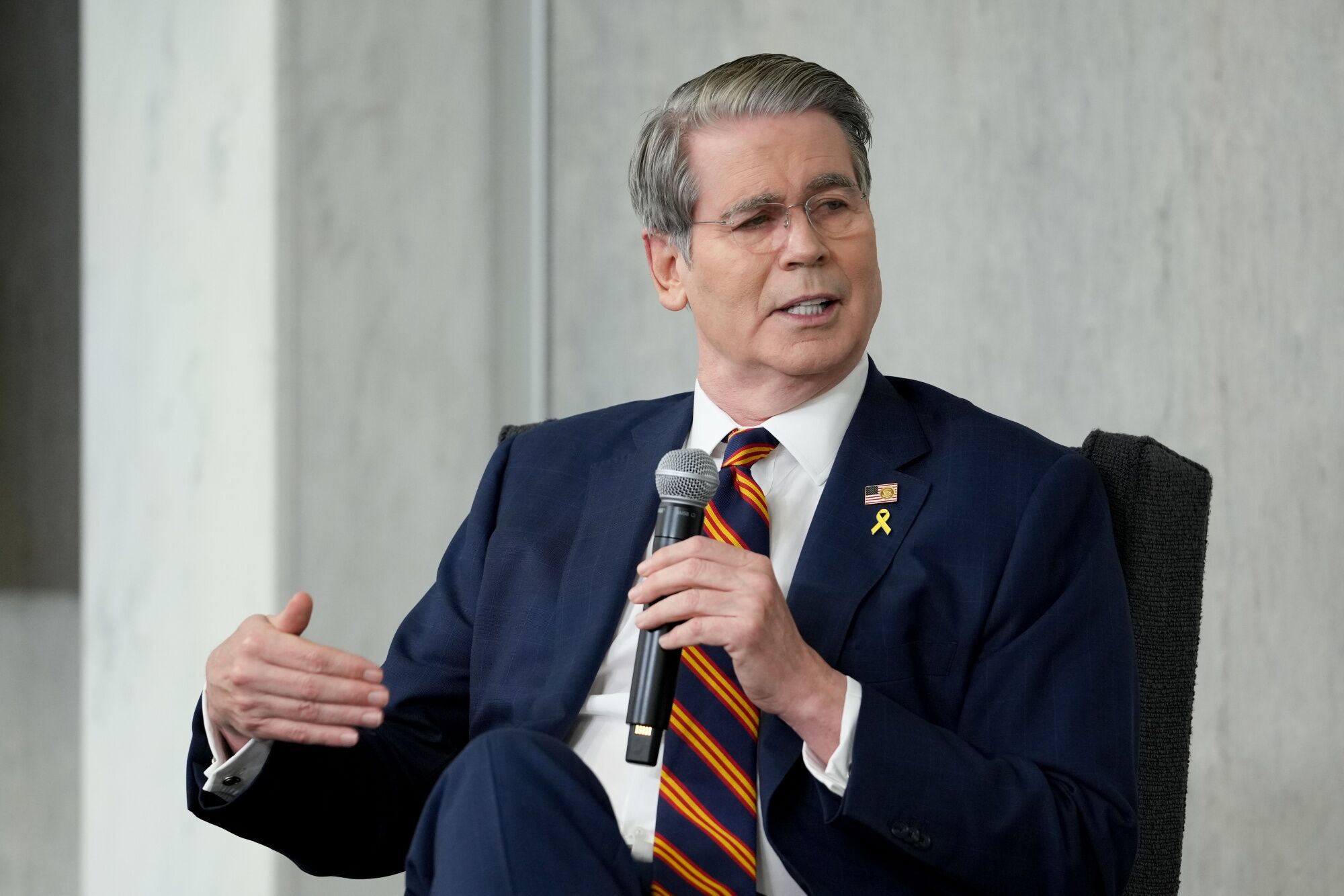 US Launches Financial Rescue of Argentina, Treasury Buys Pesos