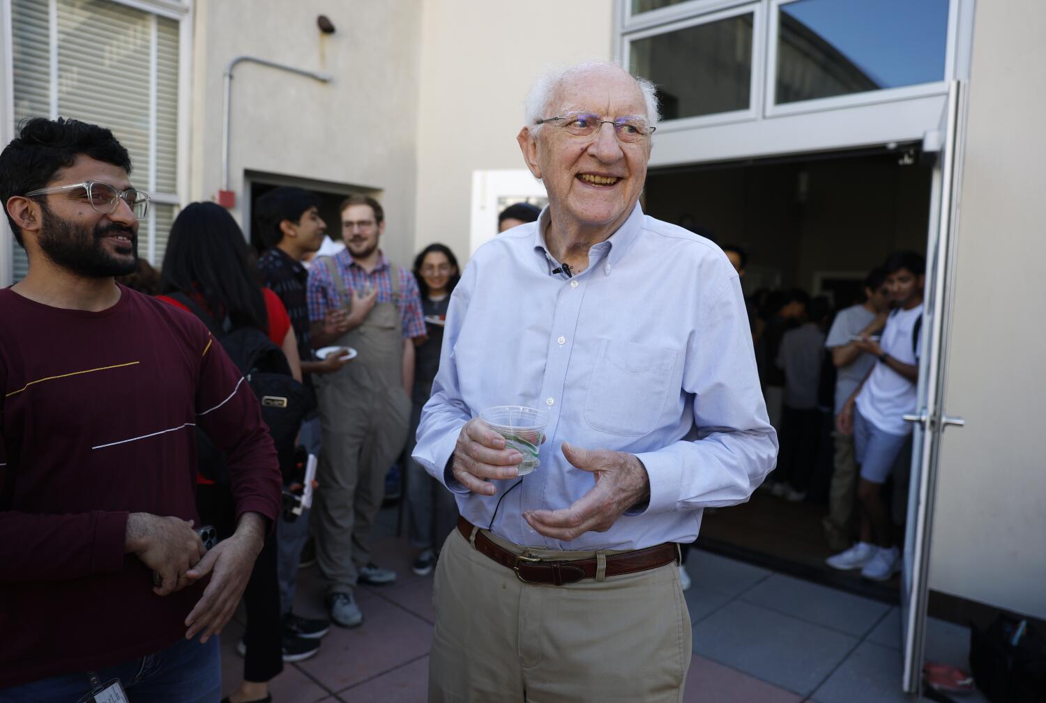 California physicist and Nobel laureate John Martinis won't quit on ...