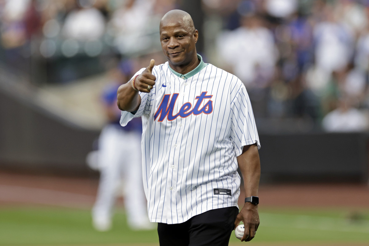 MLB Legend Thanks Fans for Prayers After Wife's Surgery: 'Your Support ...