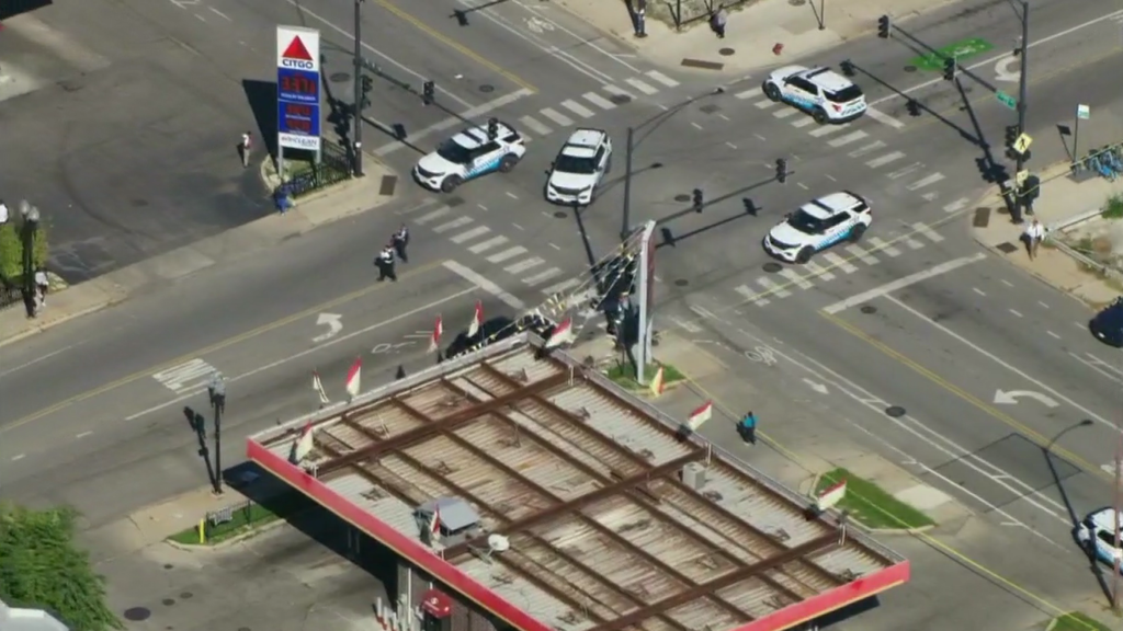 CPD officer shoots suspect in Roseland amid investigation into string ...