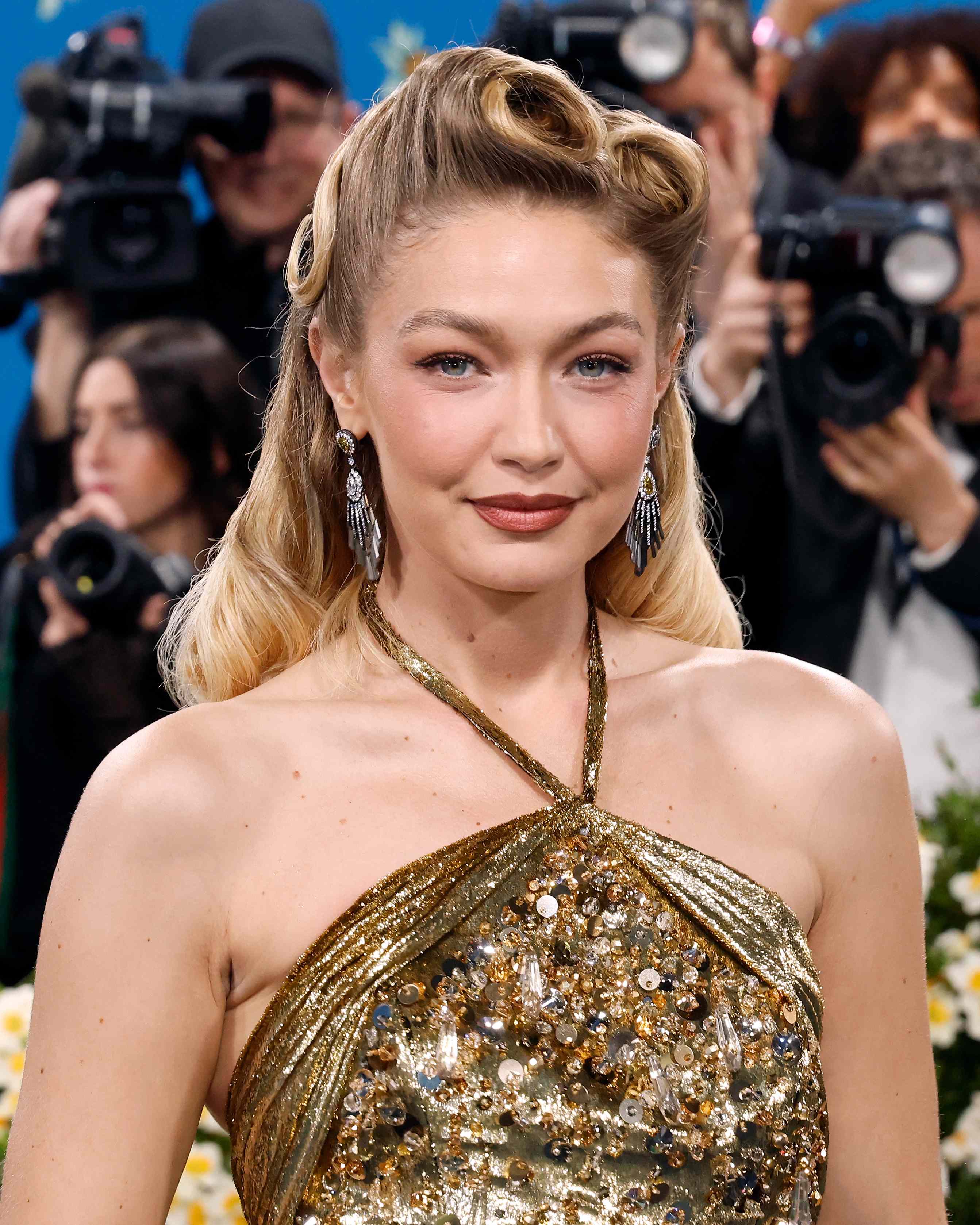 Gigi Hadid's Daughter Khai Takes After Aunt Bella Hadid in Rare ...