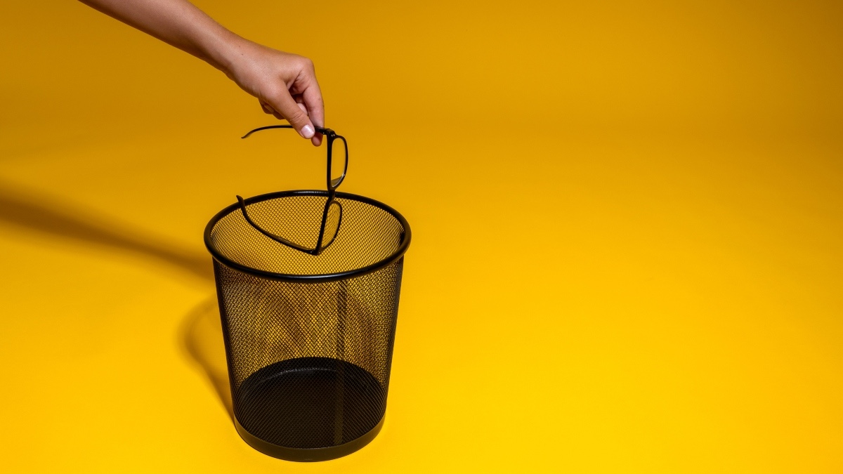 Is Laser Eye Surgery Worth It After 50? See the Risks and Benefits