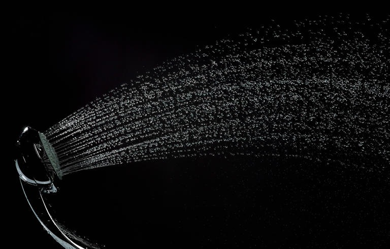Here's what happens to your body if you stop showering