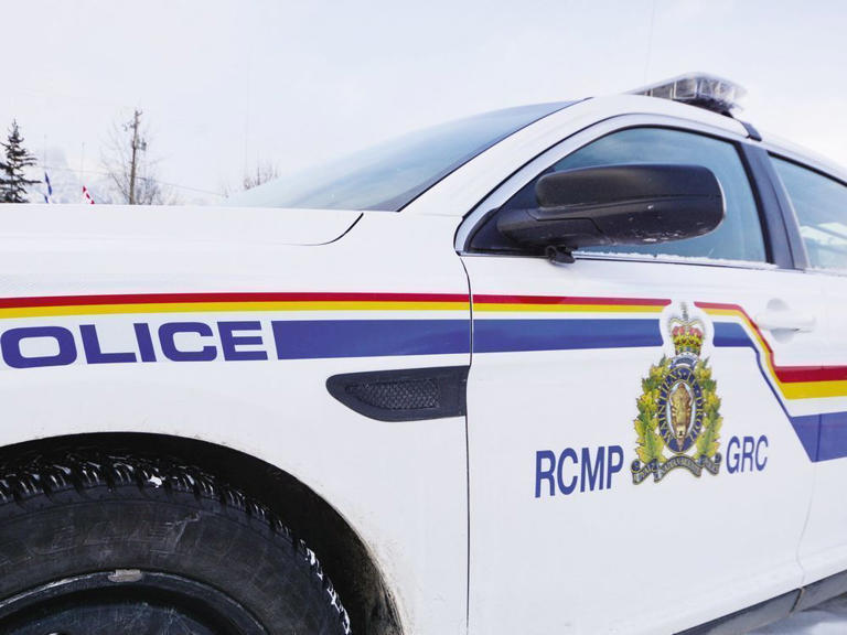 Alberta RCMP hunting three 'armed and dangerous' suspects after Red ...