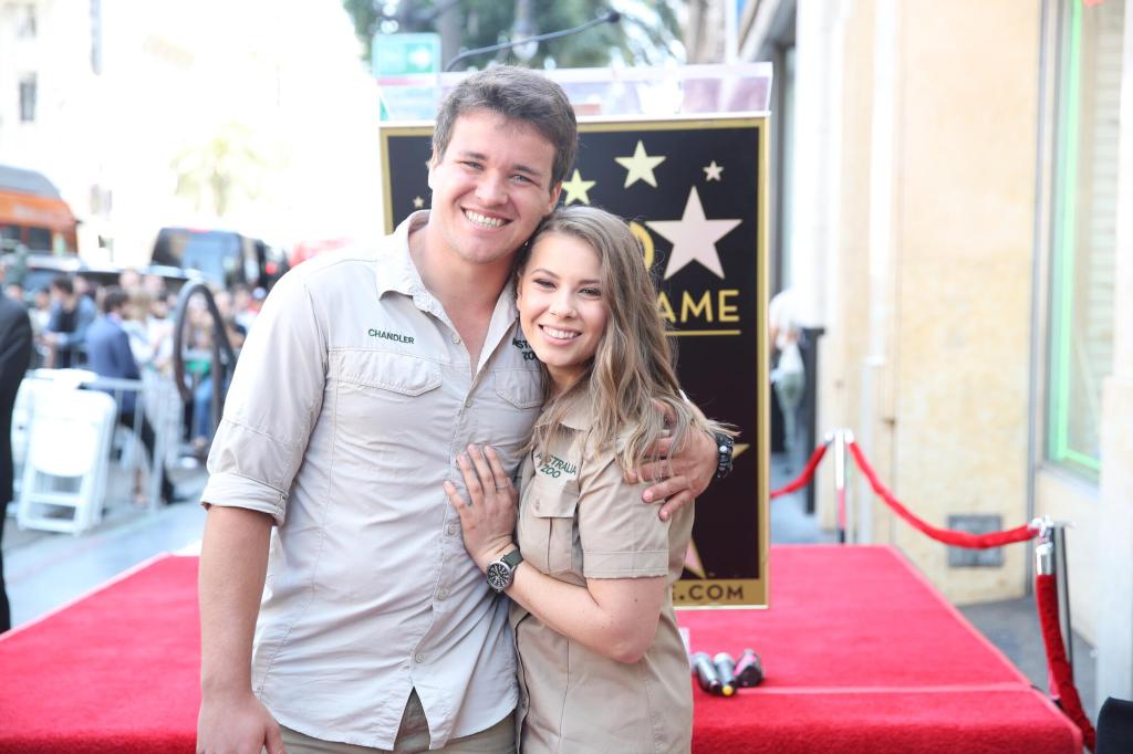 Bindi Irwin & Chandler Powell's Daughter Grace's Halloween Costume Is a ...