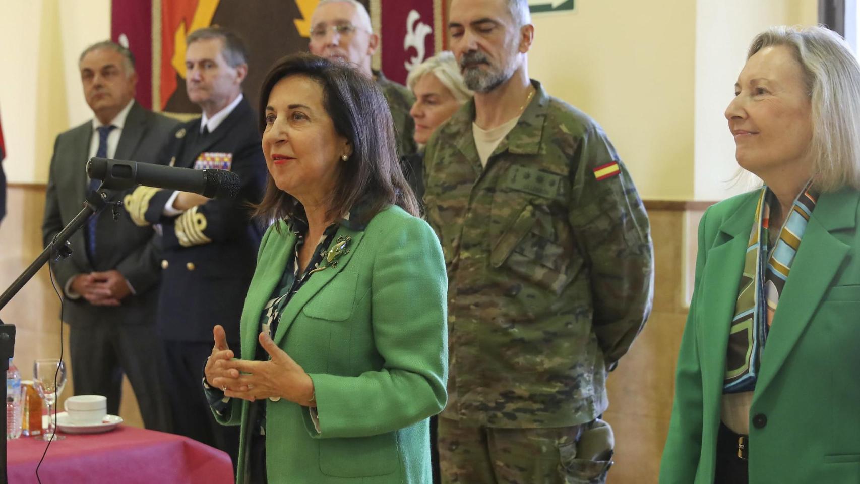 Margarita Robles, sobre el programa SILAM: "El sistema va a estar dentro de plazo y con material ...