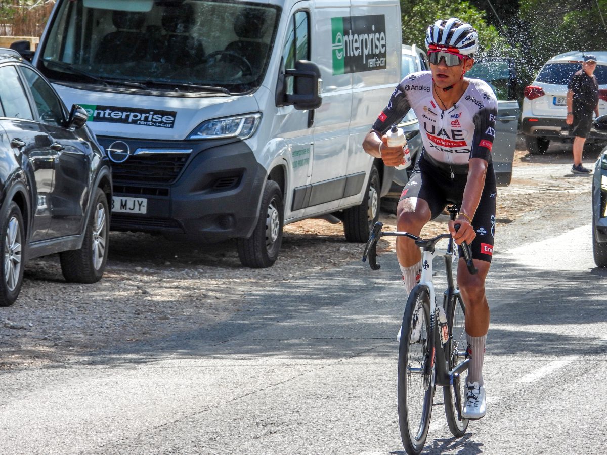 Isaac del Toro cierra un 2025 histórico con podio en Andorra