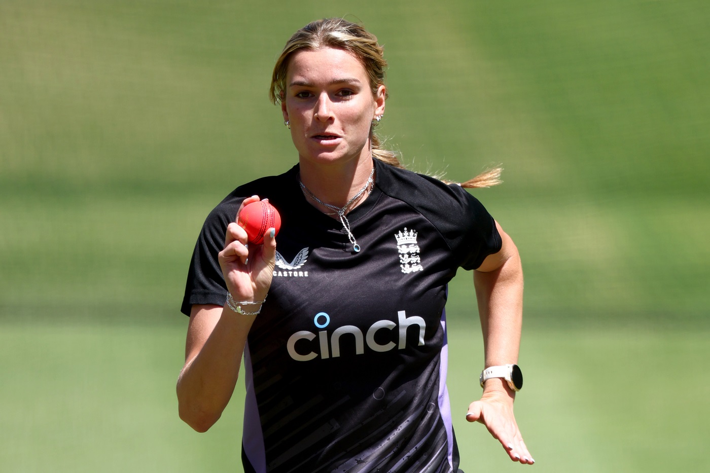 Lauren Bell - the footballer who chose fast bowling