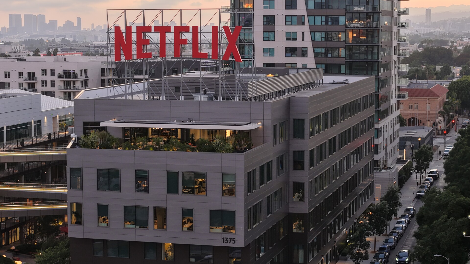 Netflix says it's unlikely to bid on an NFL package