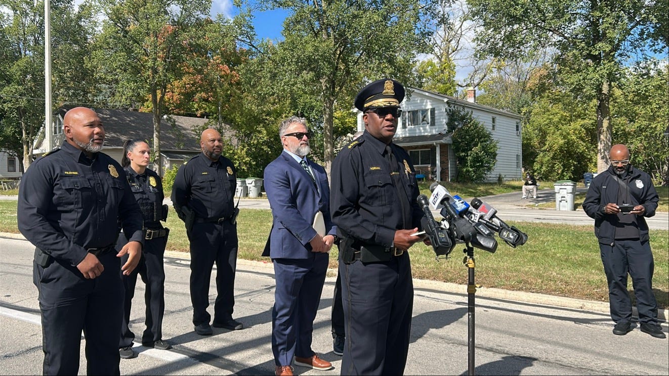 Off-duty Milwaukee police officer shoots, kills armed man in ...