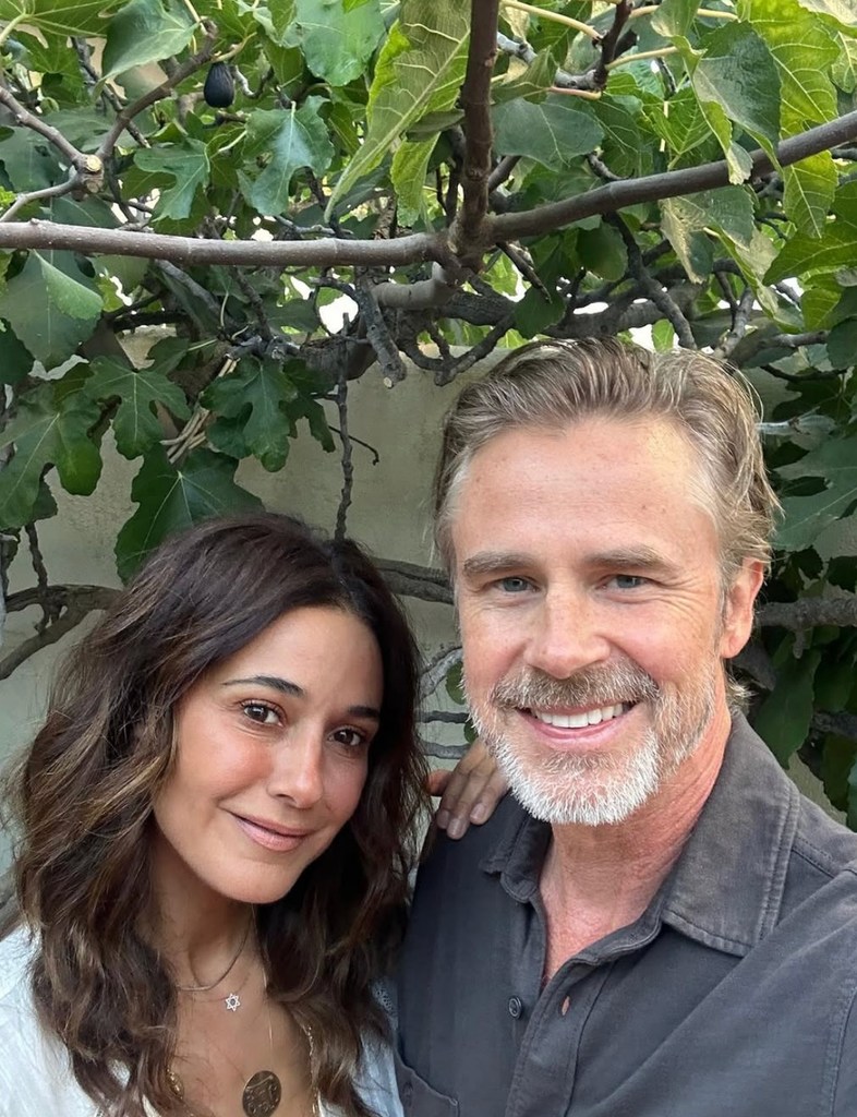 Inside Emmanuelle Chriqui's romance with famous actor boyfriend, who ...