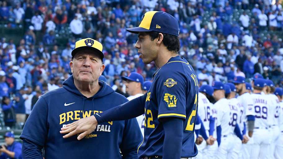 Pat Murphy surprises Brewers fans with new batting order in Game 4