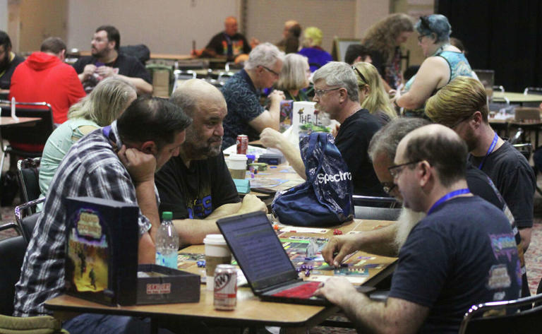 ARCHON sci-fi convention draws fans to Collinsville
