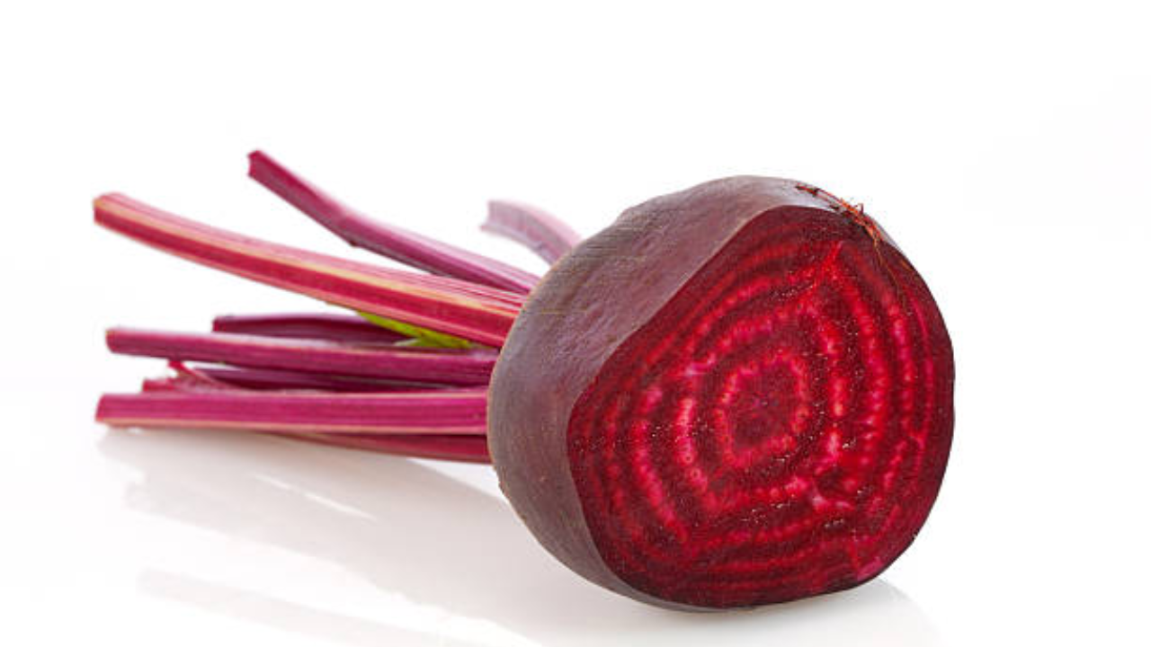 Beets and kidney health: Raw or cooked, which is lower in oxalates?