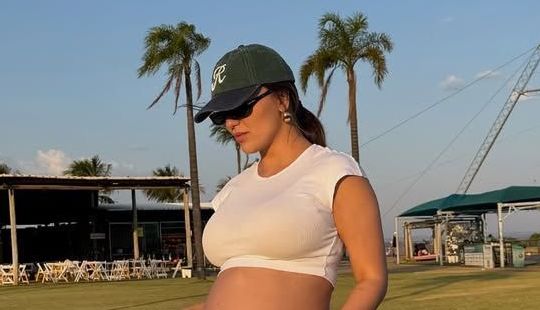 Rafa Kalimann mostra barrigão de 8 meses de gravidez