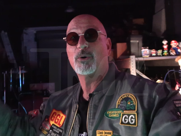 Howie Gushes About His New Gaming League Team