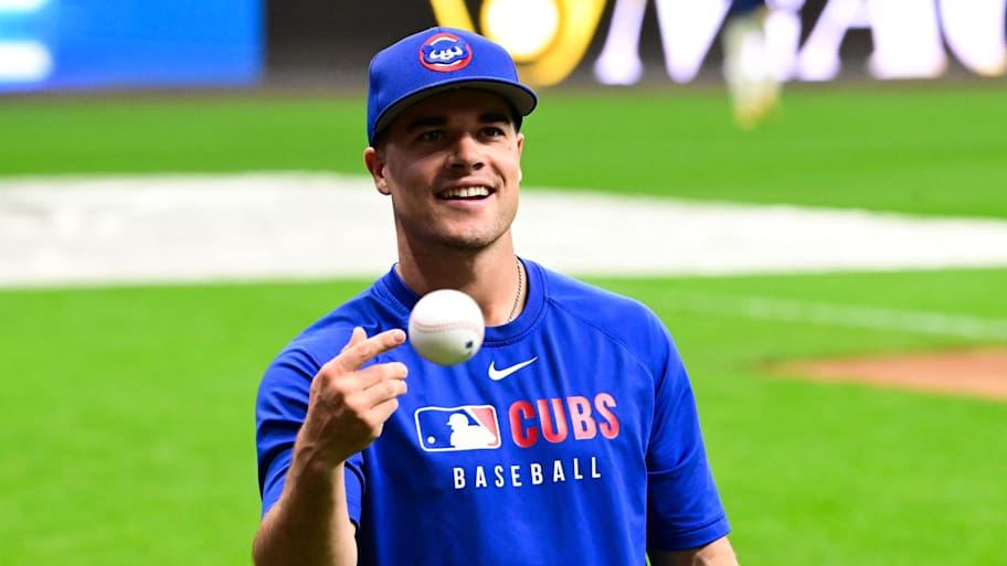 Matt Shaw's wife Danielle flexes custom '6' Cubs fit with husband ...