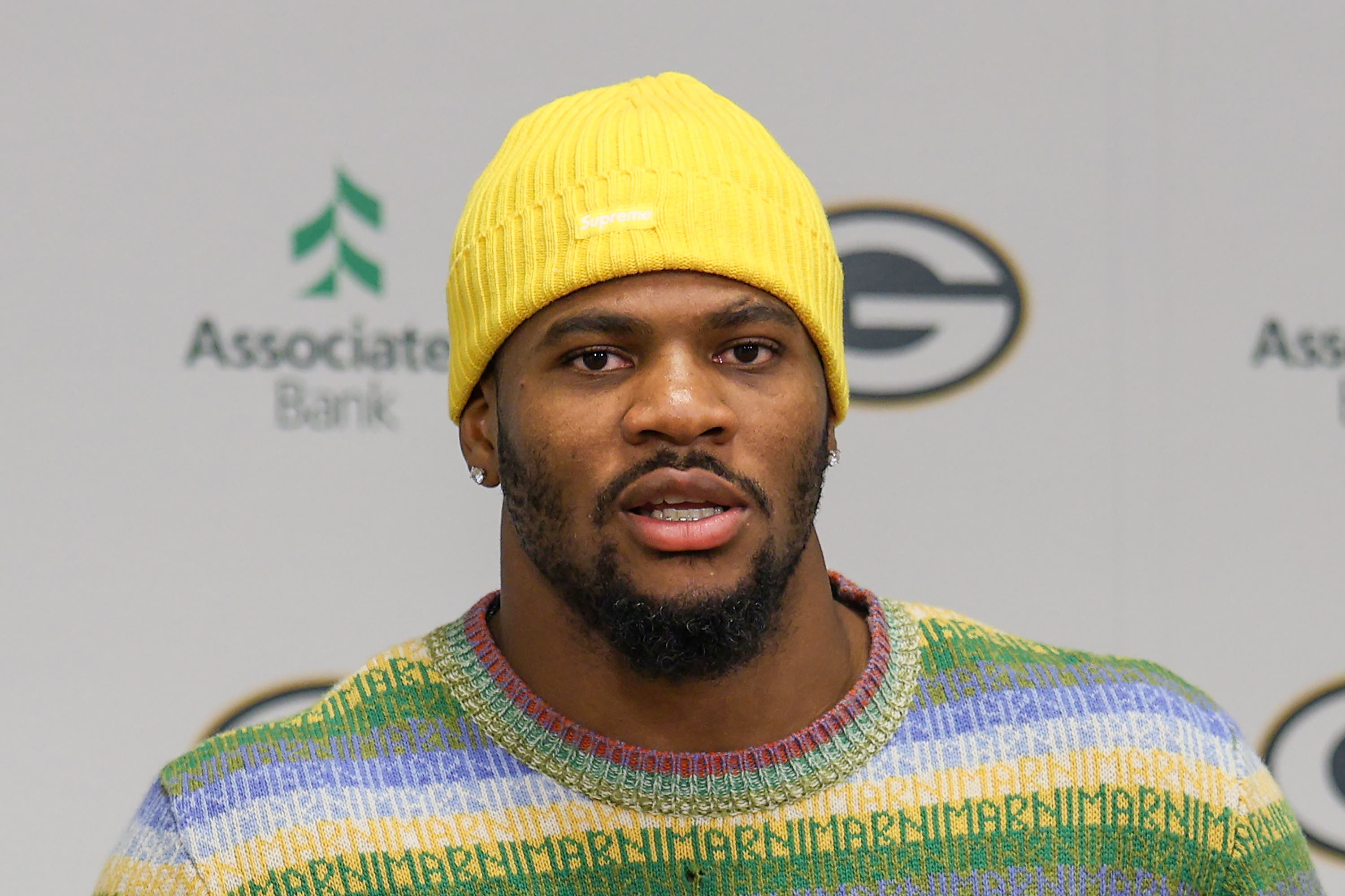 Micah Parsons loses his cool over Eagles' 'tush push' play