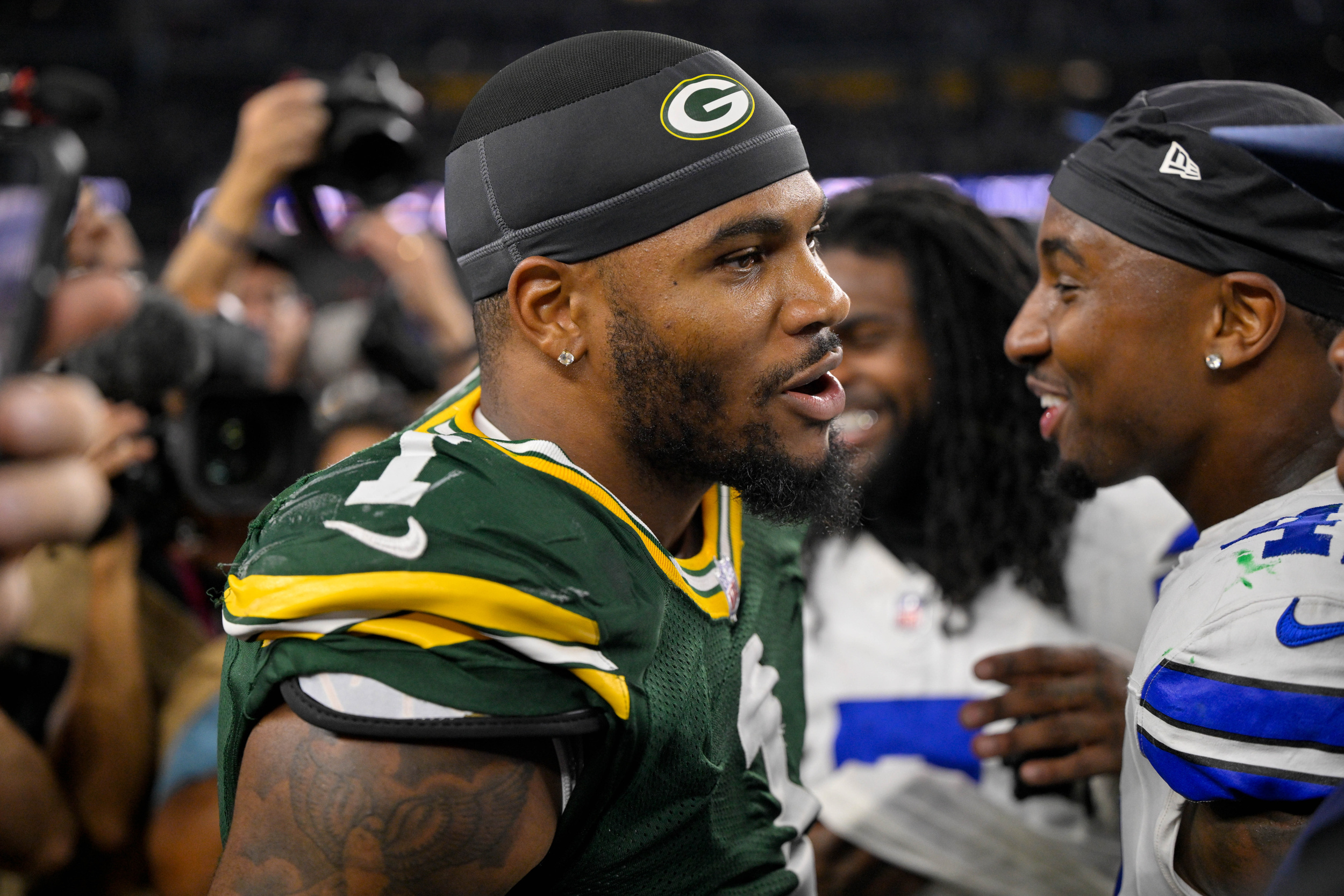 Micah Parsons rips the Eagles online for running 4 straight tush pushes