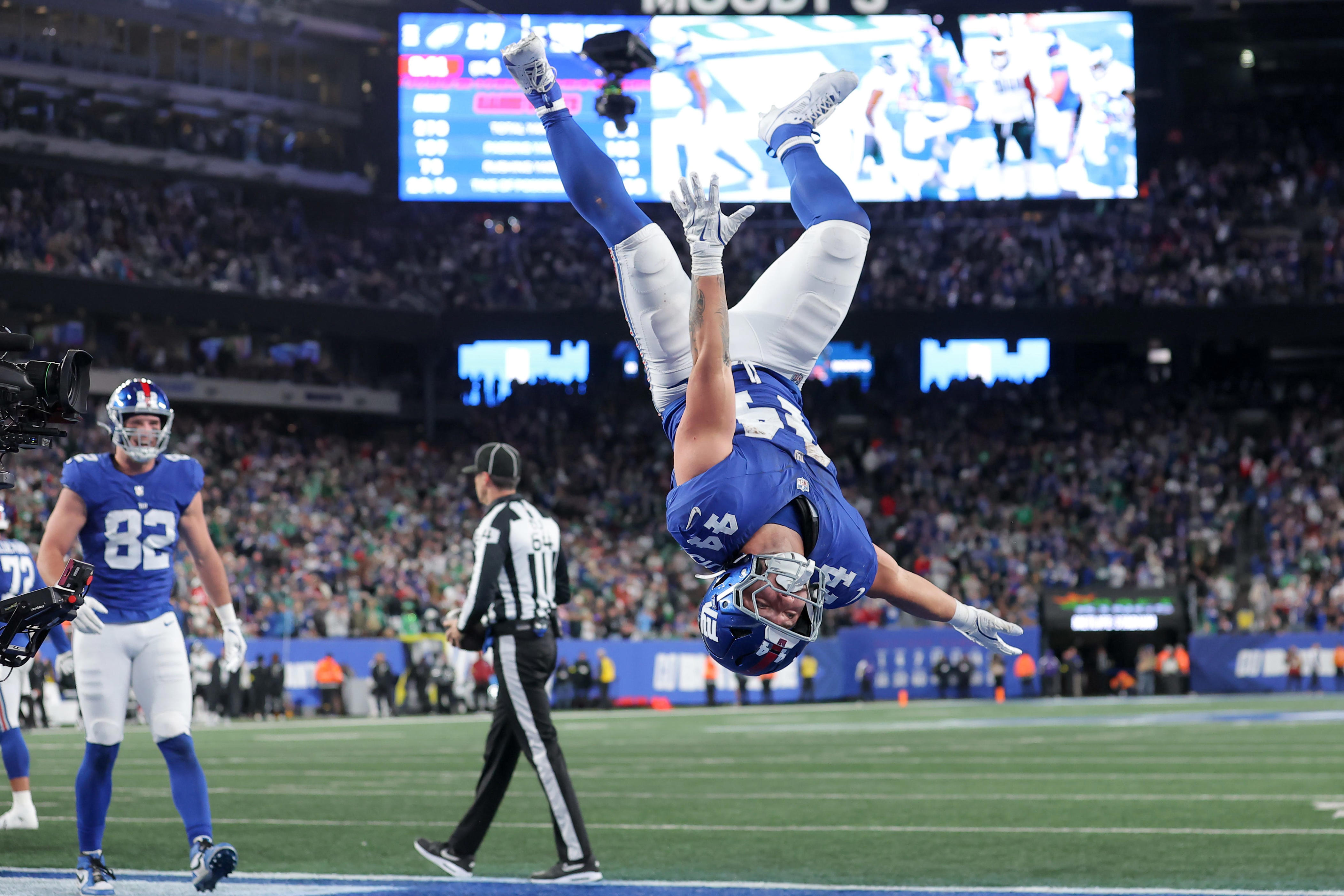 Cam Skattebo scores 3 TDs, and Giants rookie adds perfect backflip to ...