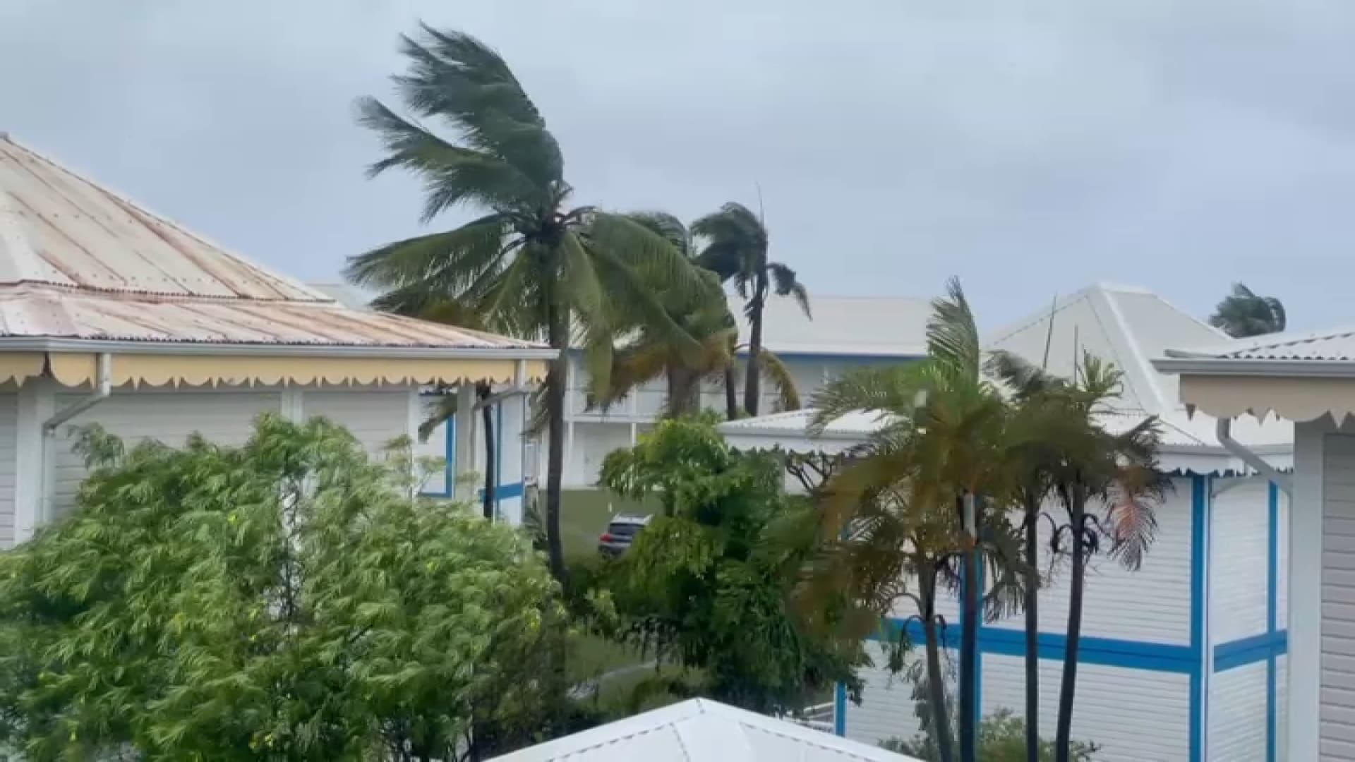 Tempête Jerry: la Guadeloupe placée en vigilance rouge