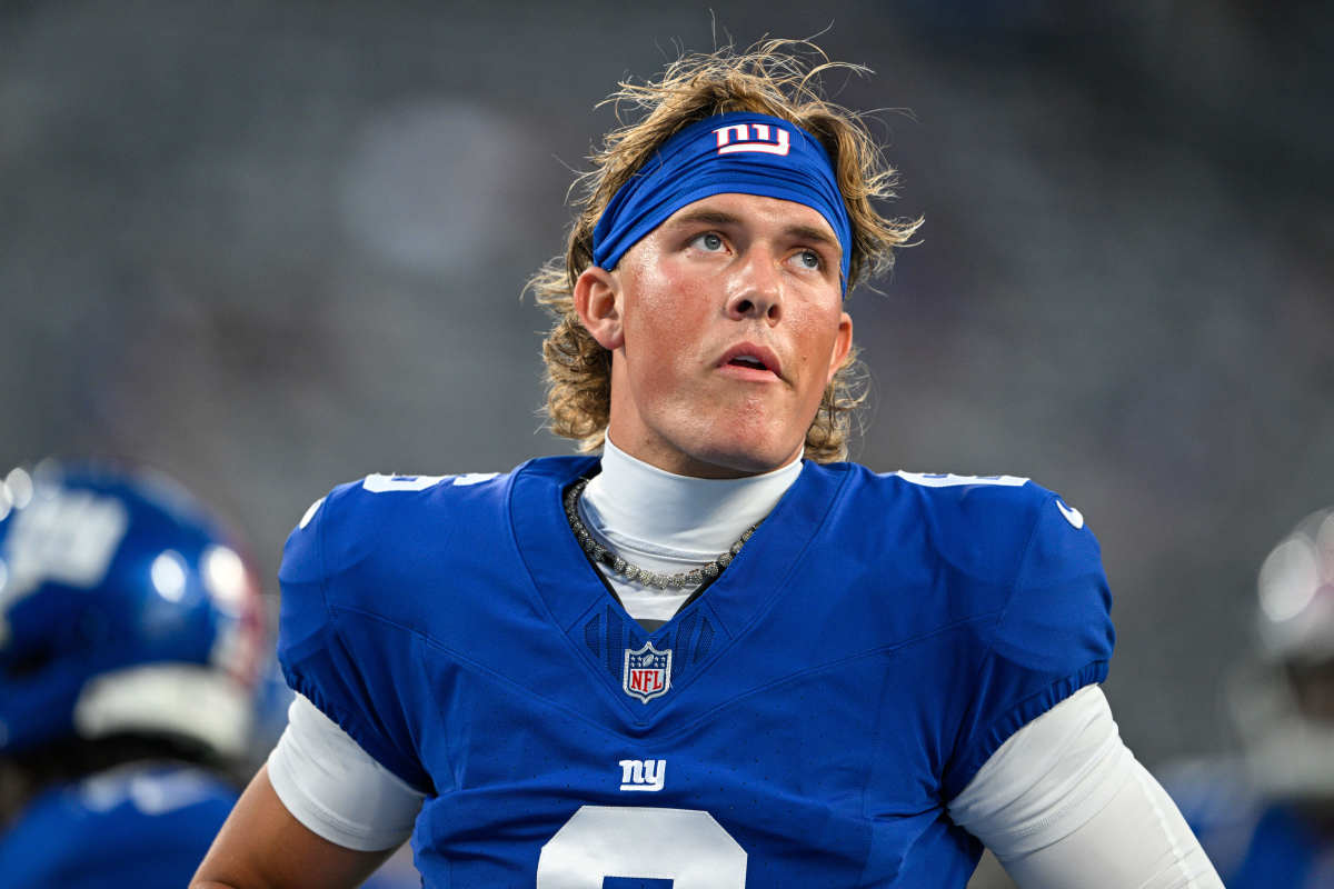 Giants QB Jaxson Dart Forced to Exit Eagles Game With Head Injury