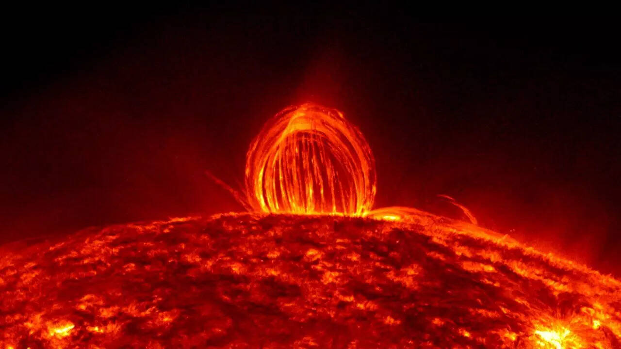 Why it ‘rains’ on the Sun: Scientists reveal the surprising solar ...
