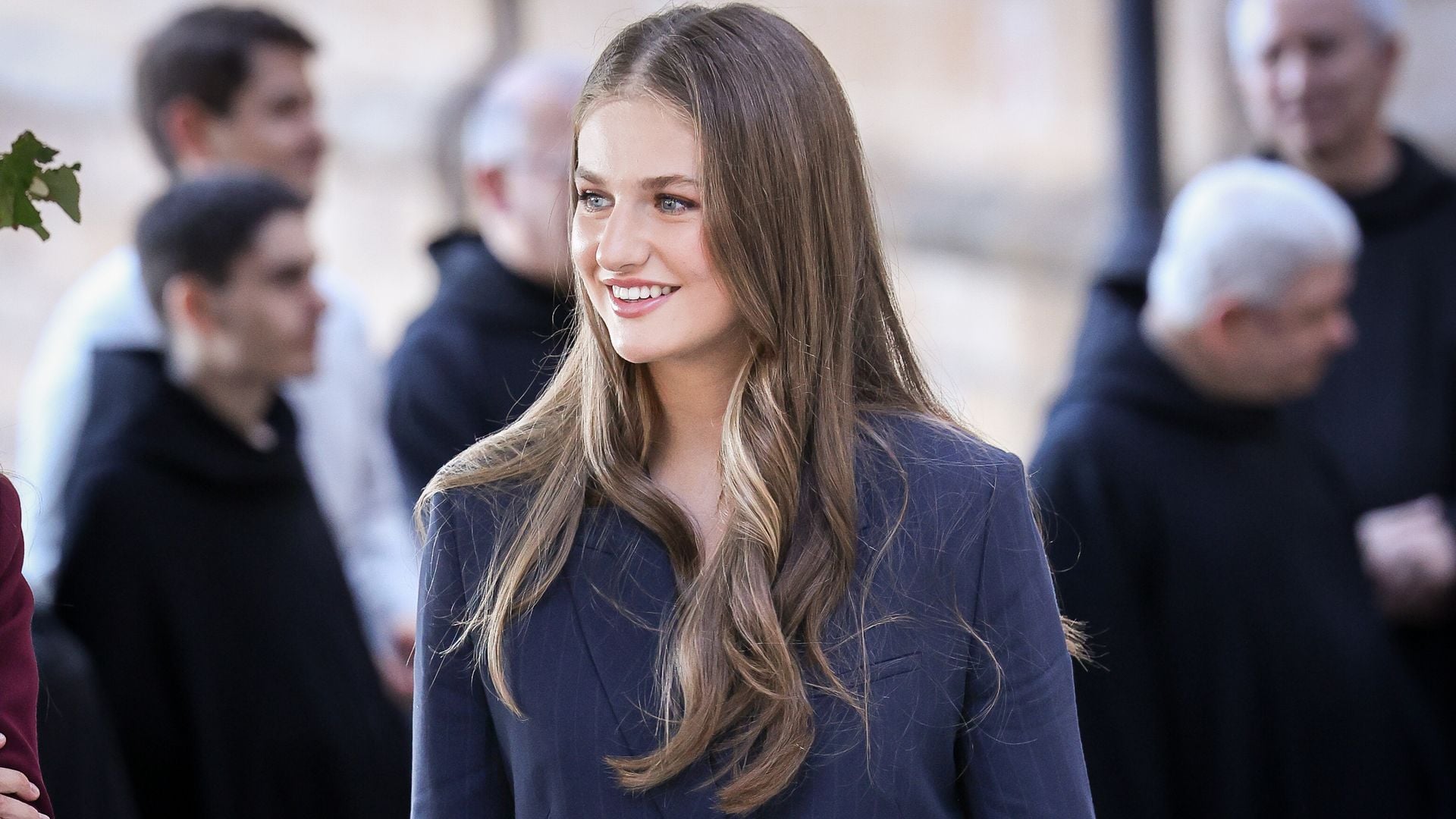 Beatriz Gil Bóveda, psicóloga: "Que la princesa Leonor mantenga su pelo largo es una imagen que ...