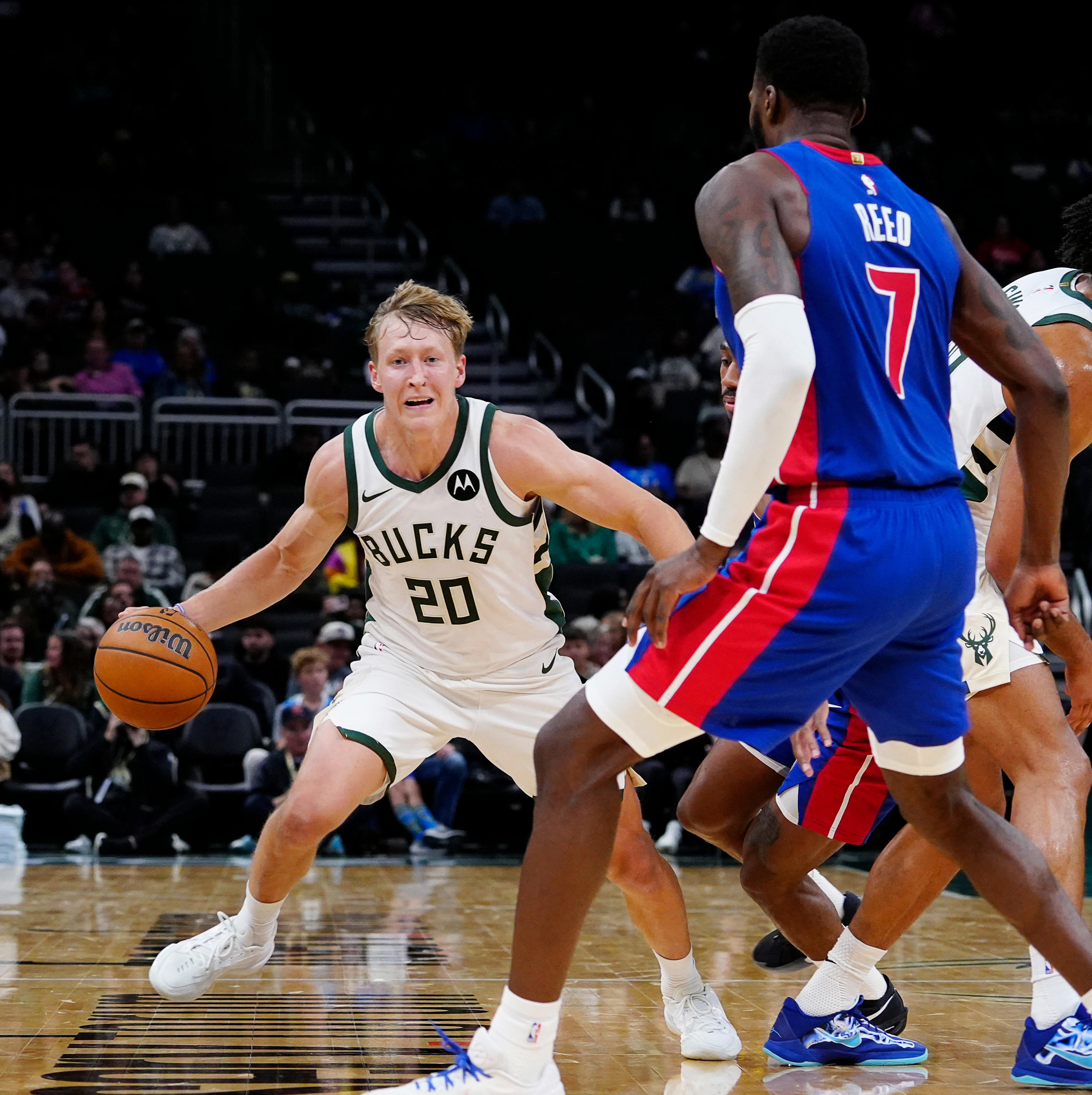 Bucks outlast Pistons 117-111 behind big game from AJ Green