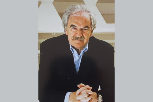 TV legend Des Lynam funds life-saving heart scanner in Worthing