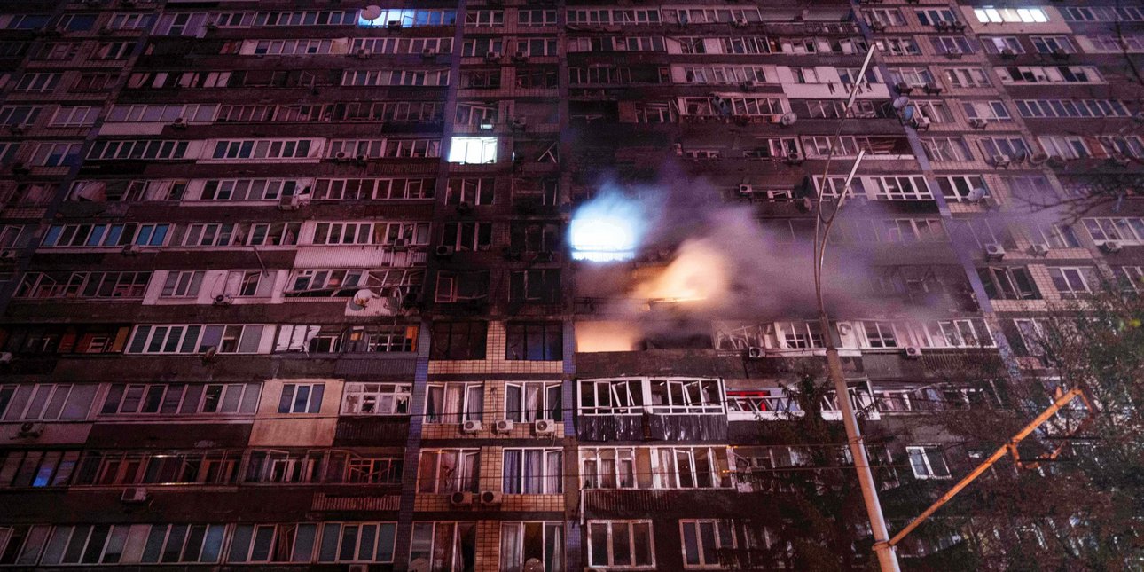 Ρωσική βαλλιστική επίθεση στο Κίεβο με δύο νεκρούς και τραυματίες ...