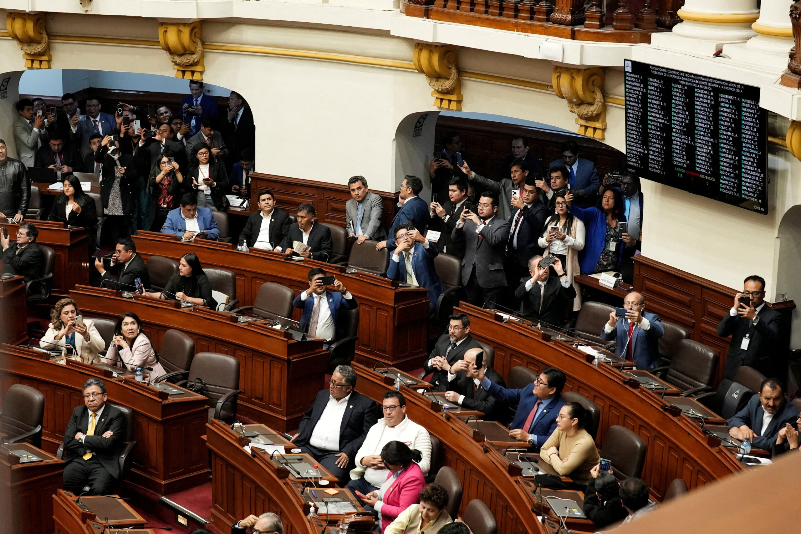Περού: Το Κογκρέσο καθαίρεσε την πρόεδρο Μπολουάρτε