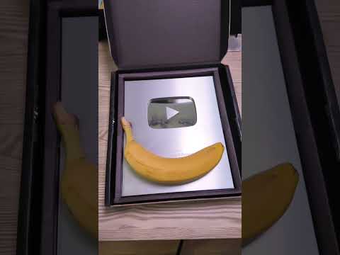 How big is the YouTube play button?