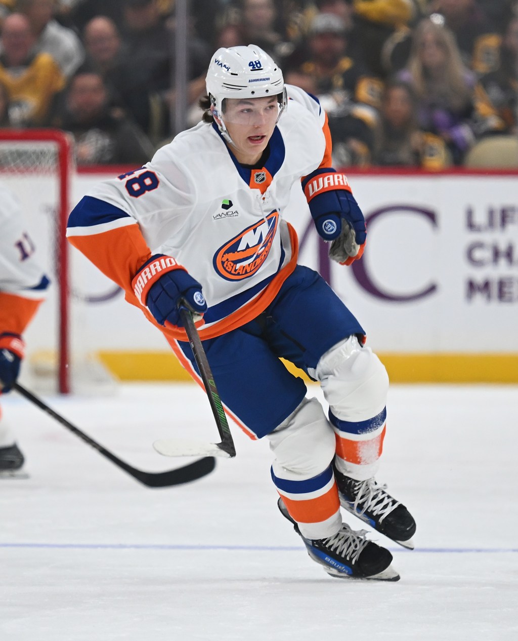 Matthew Schaefer makes NHL history in Islanders debut
