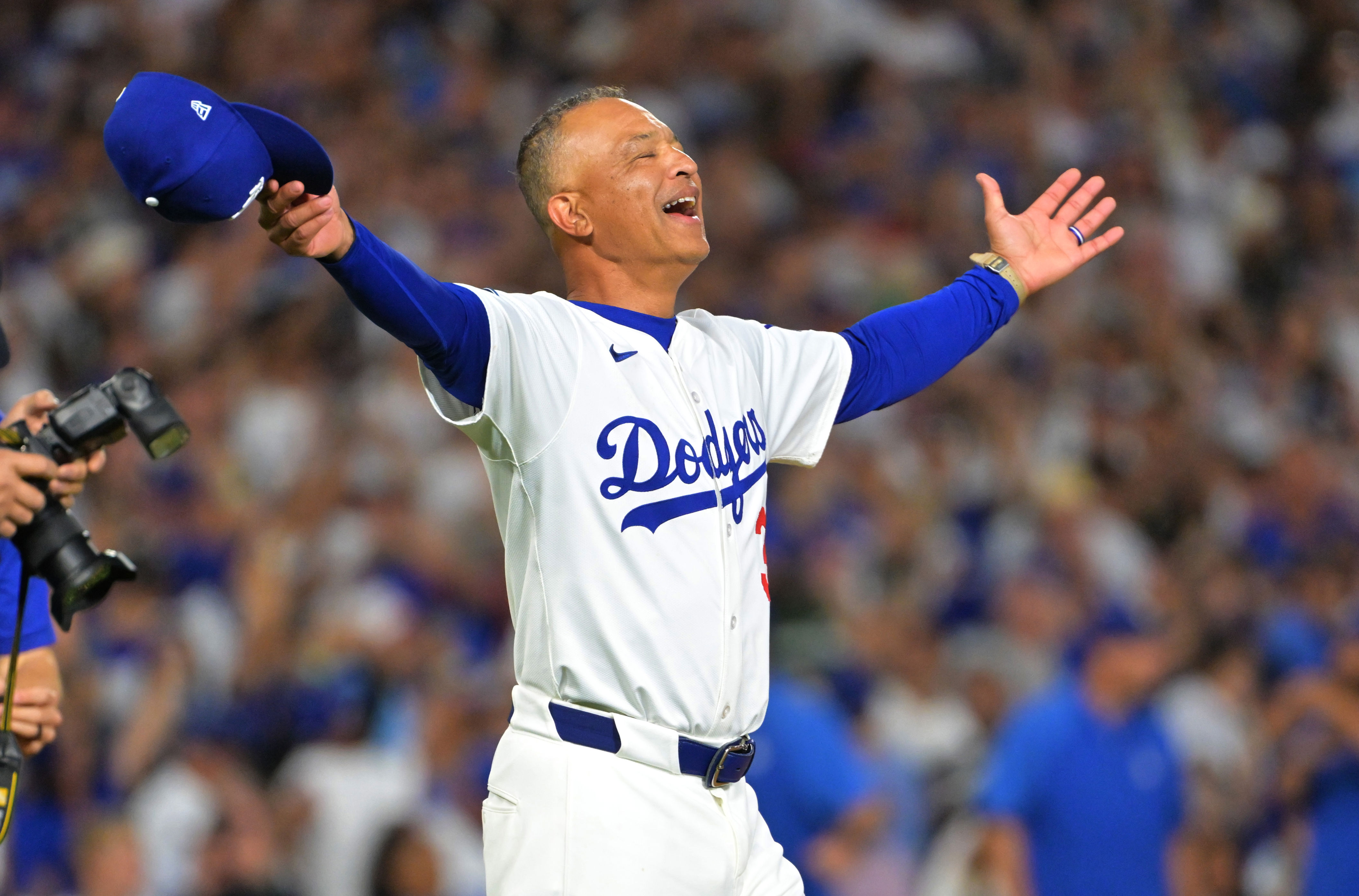 Dodgers-Brewers NLCS schedule begins Monday, October 13