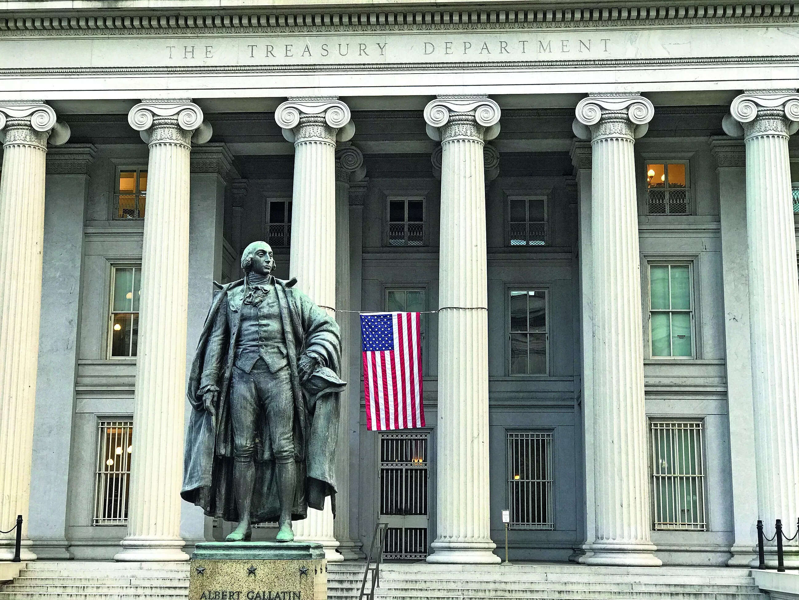 US 30-year bond auction sees strong demand, record end-user participation