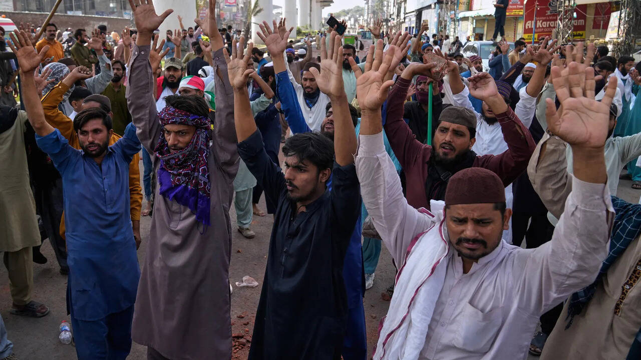 Why Pakistan Has Shut Down Mobile and Internet Services in Islamabad ...