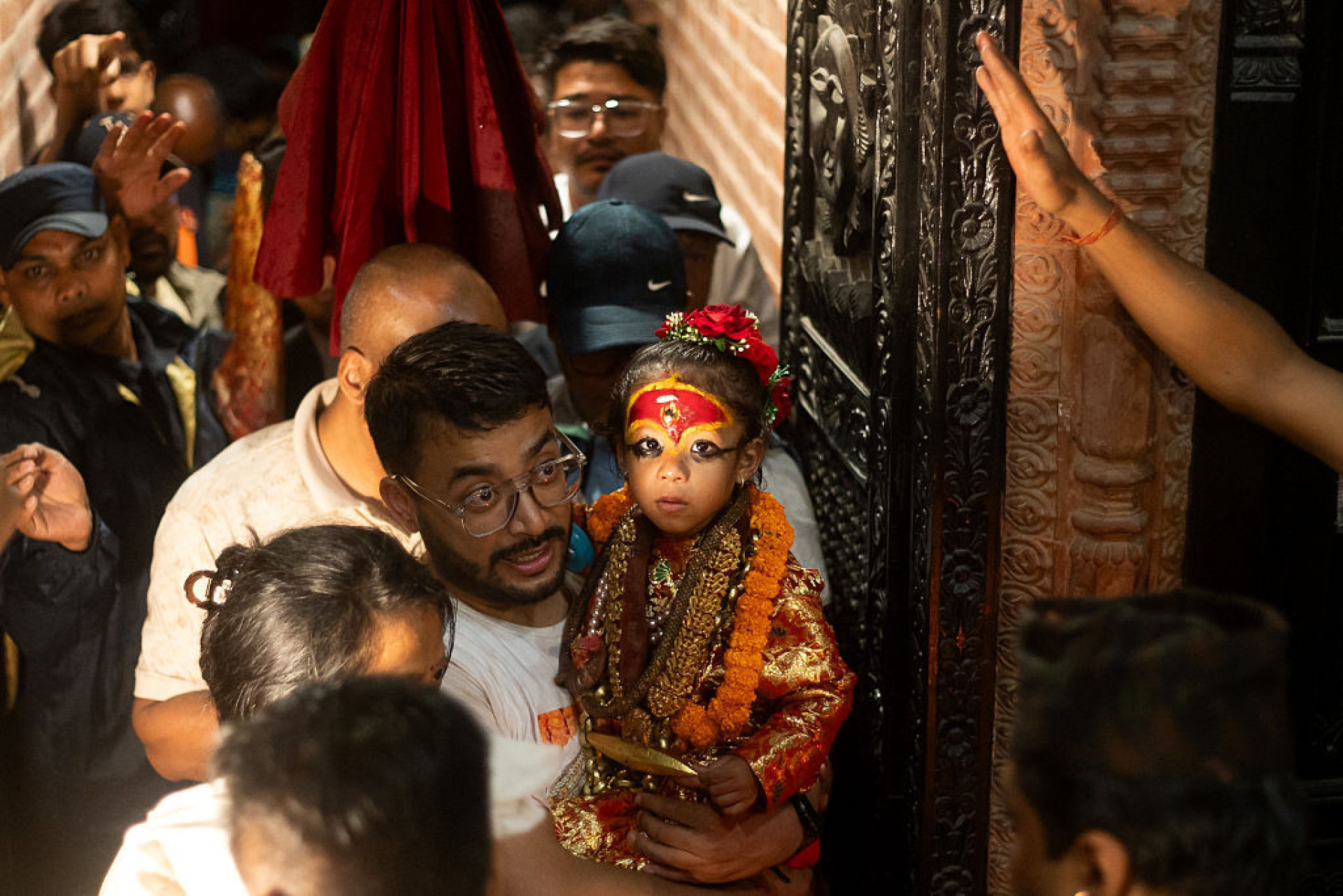 Kun 2 år: Ny gudinde tilbedt af hinduer og buddhister udpeget i Nepal