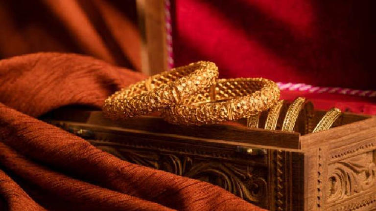 Gold Price FALLS Again Amid Wedding Season On November 14: Check 22K ...